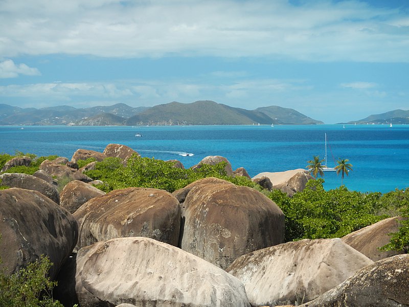 Trail leading down to the Baths Beach and Caves